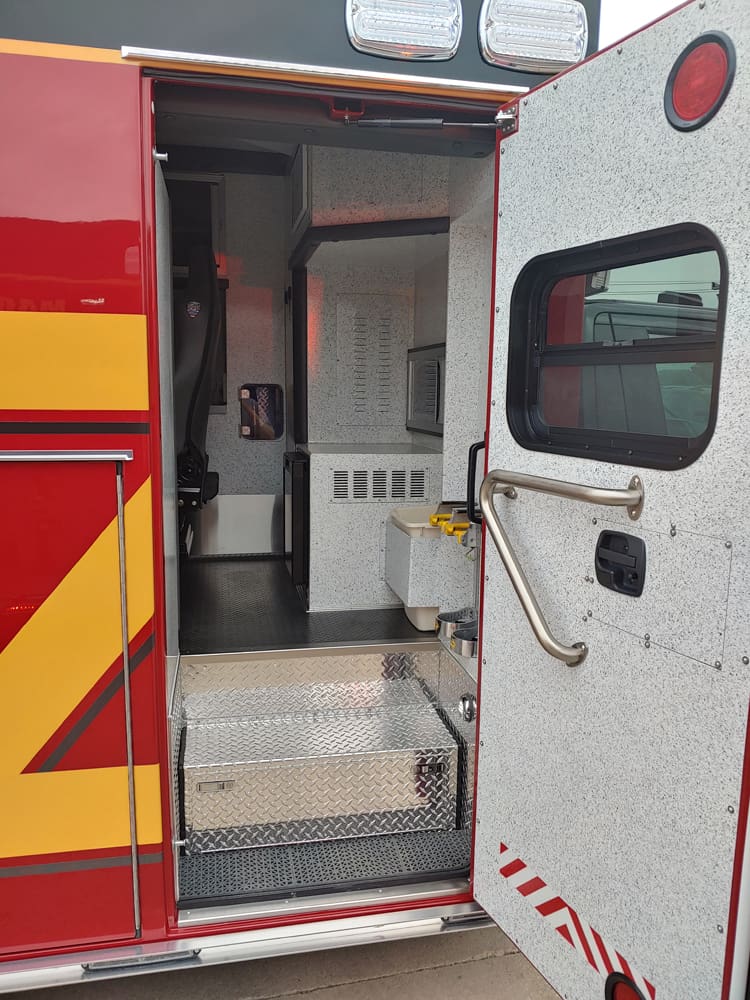 8415-16 Chief XL Type I Ambulance - Braun Ambulances