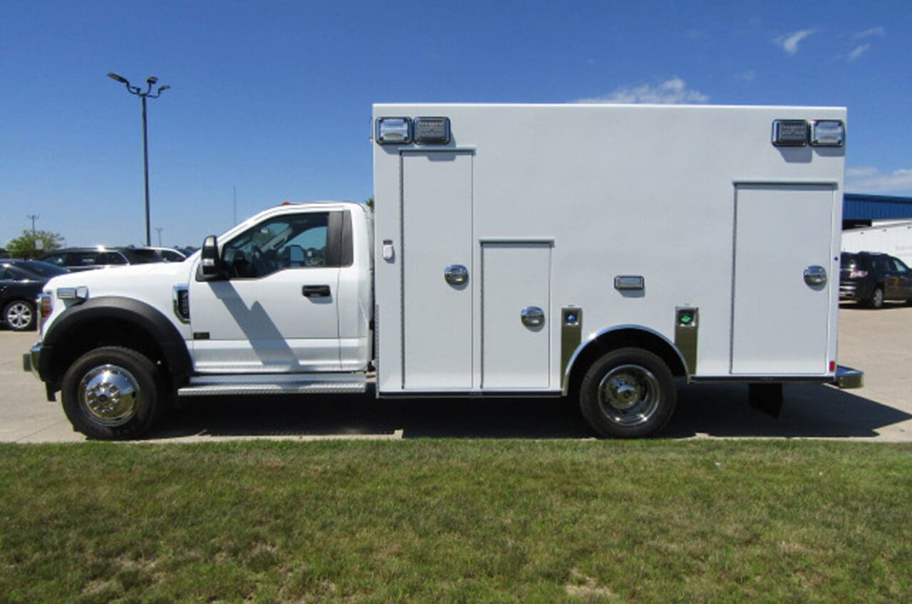8524 Express Plus Type I Ambulance - Braun Ambulances